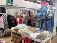 Longacres Garden Centre in Shepperton, Surrey TW17 0RQ